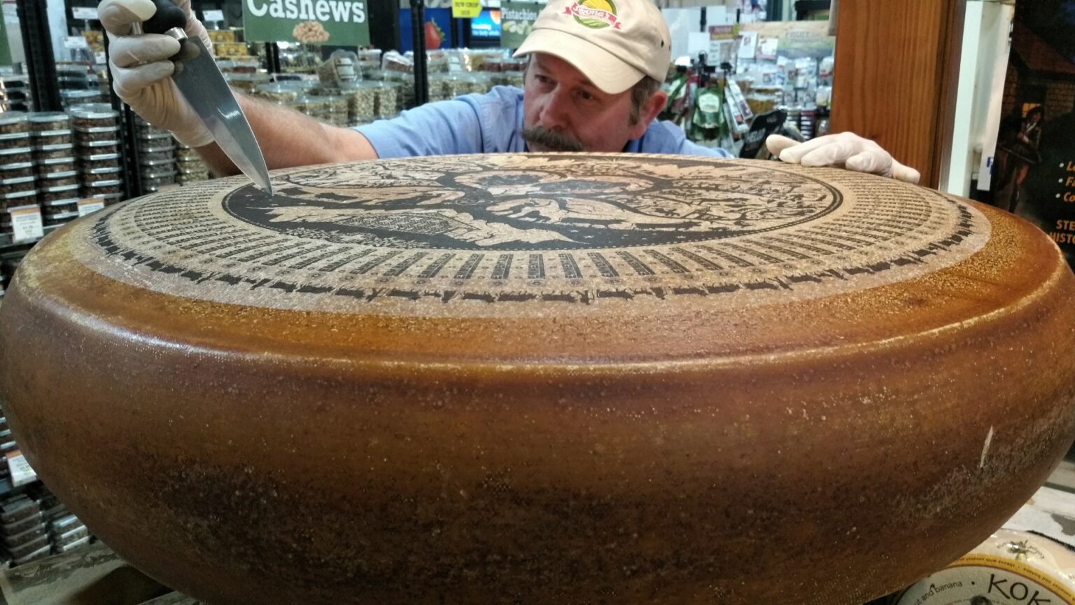 Emmentaler: The World’s largest Cheese and a Colossal Culinary (Fondue ...